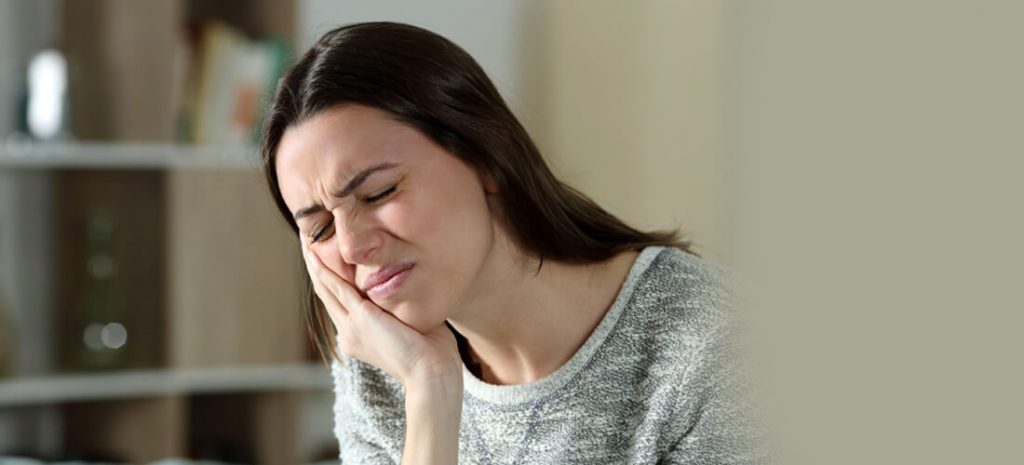 Suffering from TMJ/TMD? Kick away these habits now!